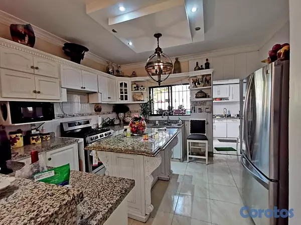 Corotos | VENTA HERMOSA CASA EN ALTOS ARROYO HONDO III