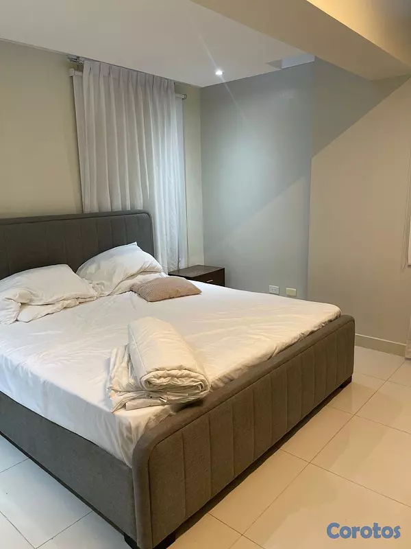 Corotos | Apartamento en Naco (amueblado)