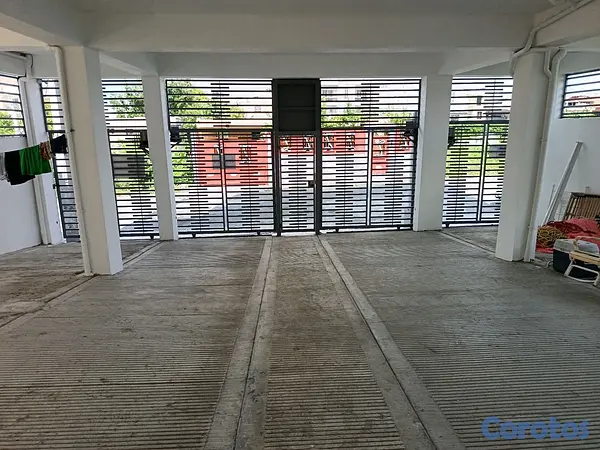 Corotos | bello pent-house de dos niveles, amplio, funcional ...