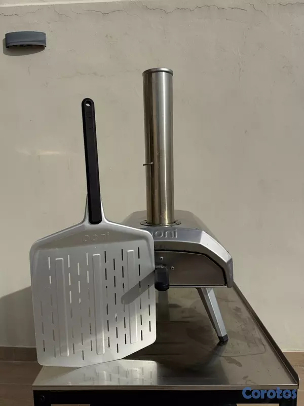 Corotos | Horno para pizza Ooni Karu 12” y pala