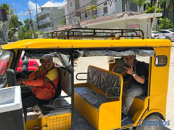 Corotos | tuk tuk, poppy, motocarro