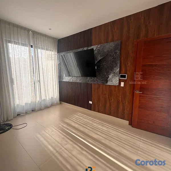 Corotos | Se Vende Nueva y Moderna Casa con Piscina ubicada