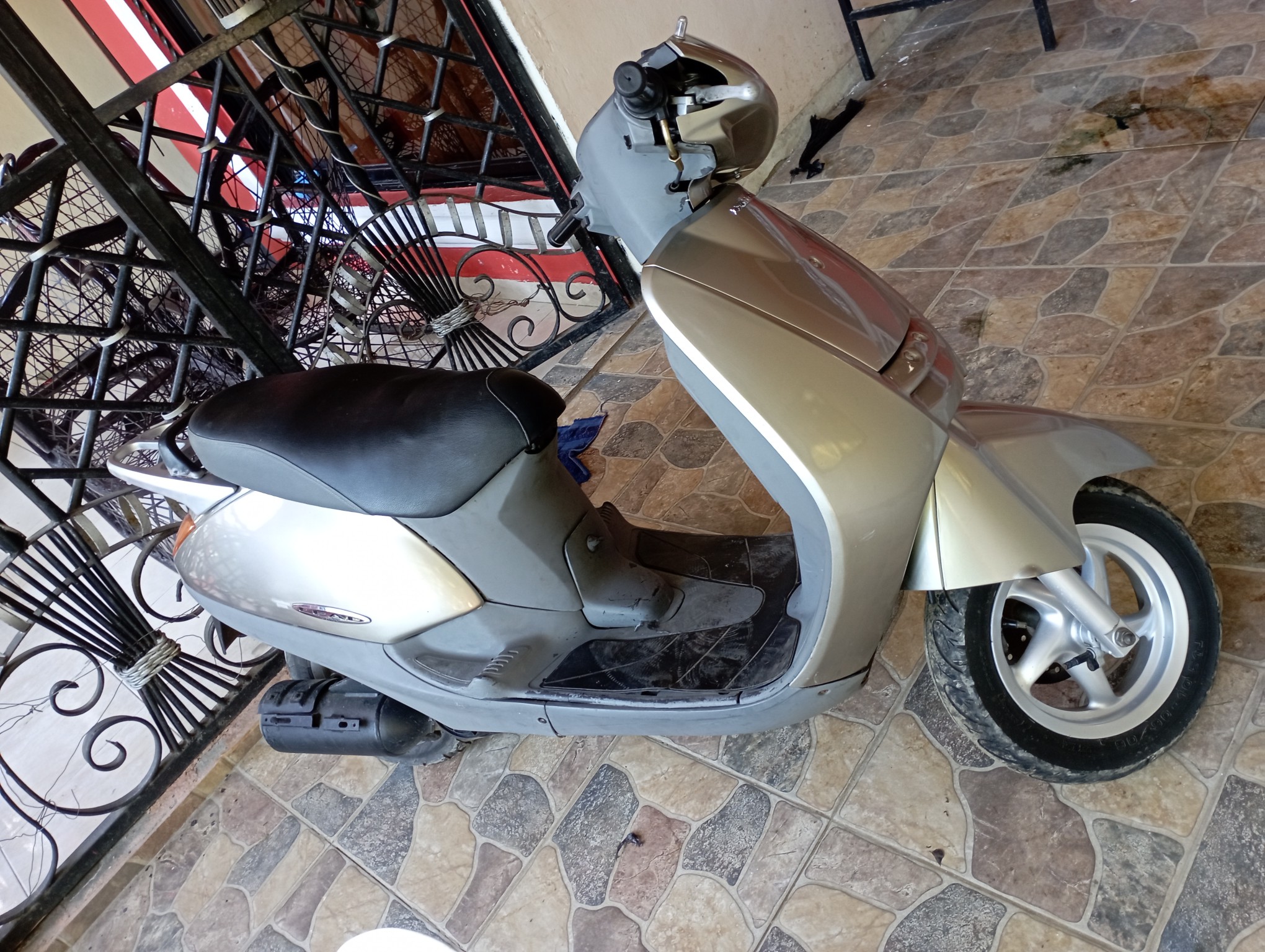 Corotos | Se vende pasola Honda Leed En 39,000 negociable