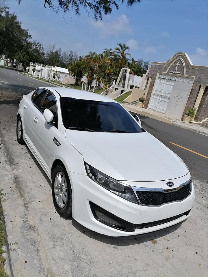 Corotos | KIA K5 2011 BLANCO PERLA ORIGINAL