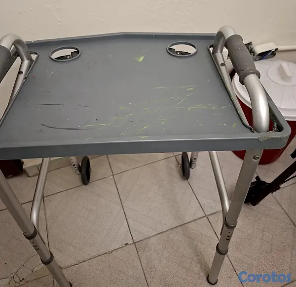 Corotos | Andador de Aluminio con Ruedas y Bandeja Ajustable
