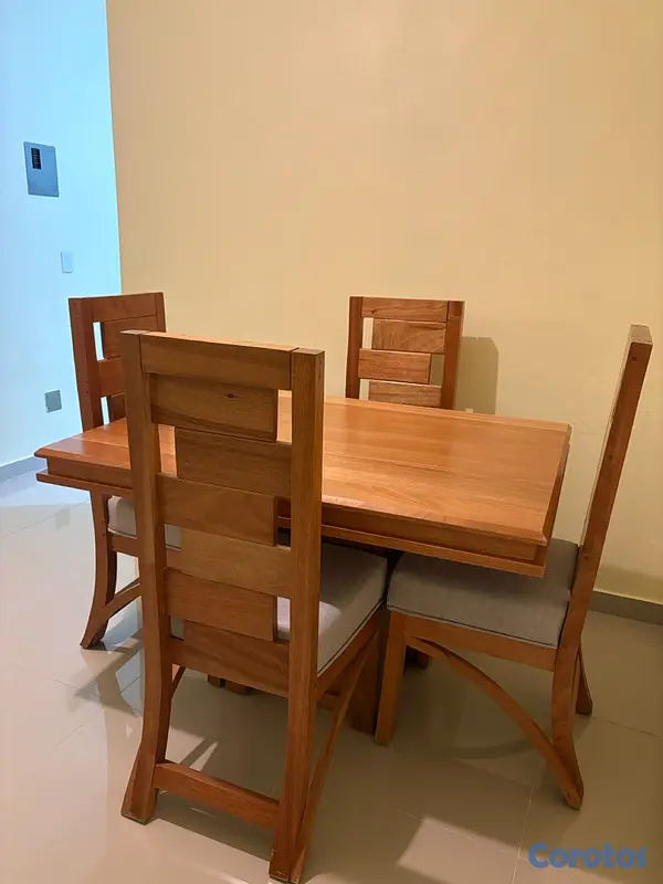 Corotos | comedor en caoba natural usado cómo nuevo buenas condiciones